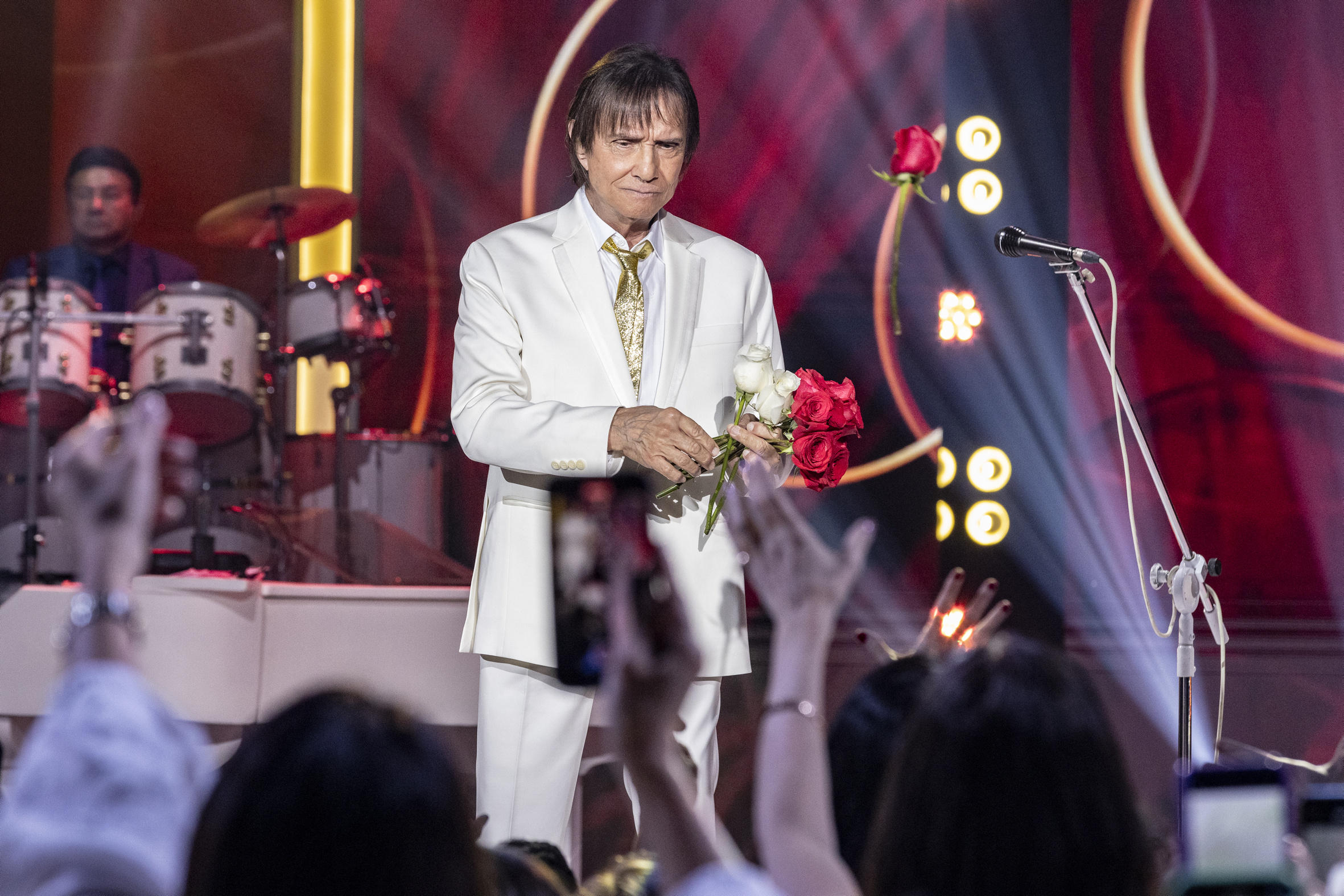 Especial Roberto Carlos: veja quem está no time de convidados - Rádio Itatiaia