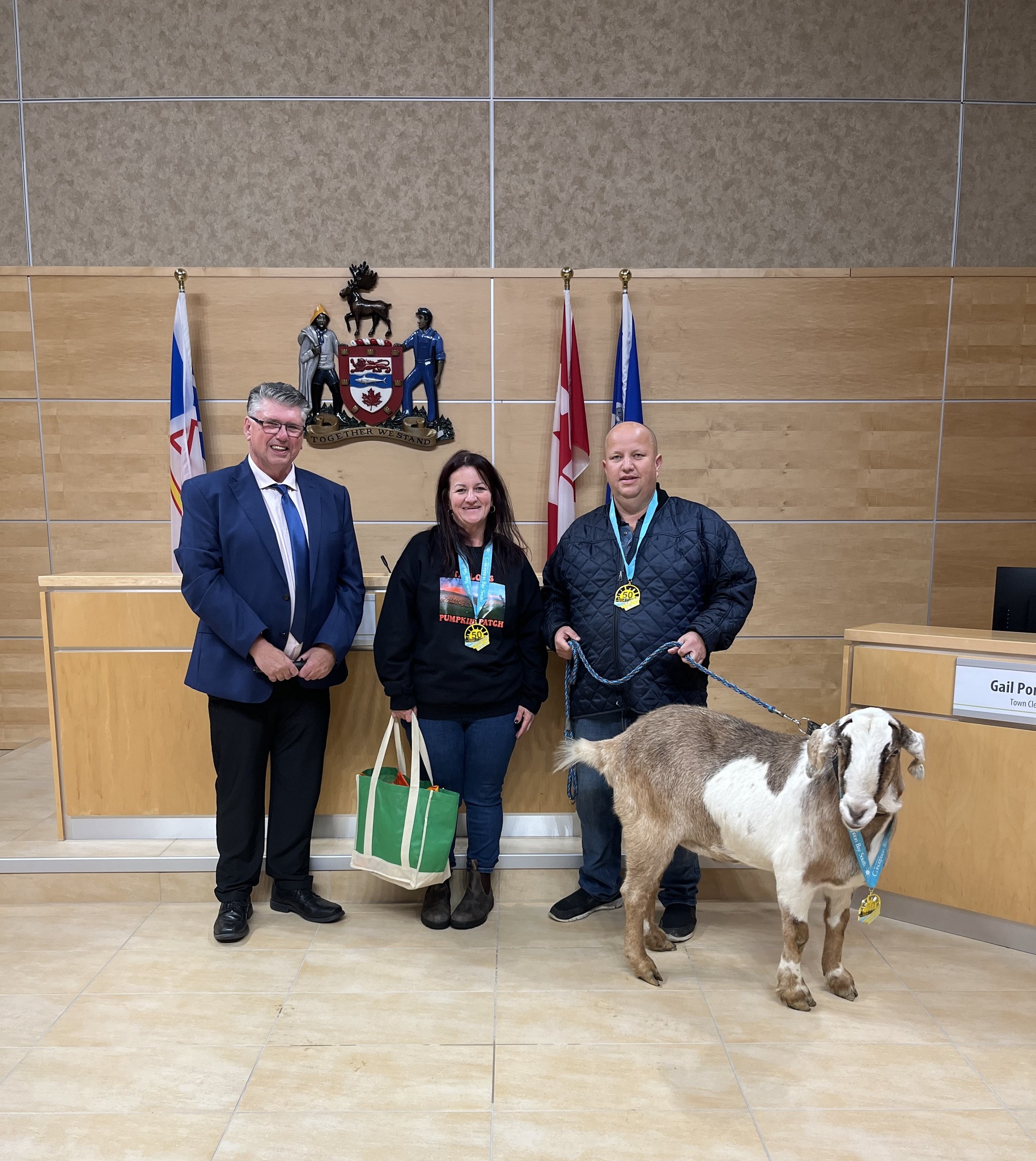 Bode foge, participa de maratona e ganha medalha no Canadá - Rádio Itatiaia