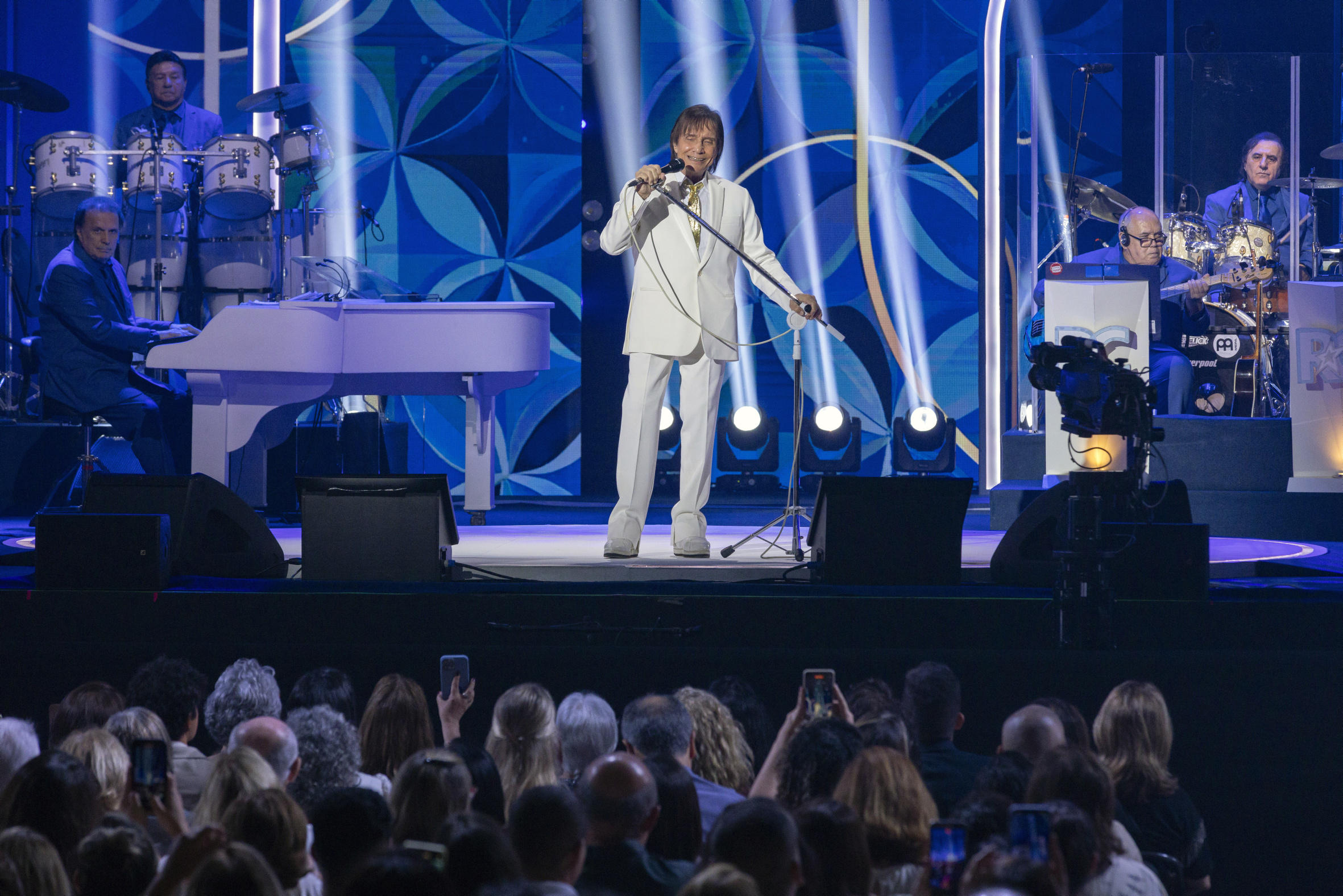 Especial Roberto Carlos: veja quem está no time de convidados - Rádio Itatiaia