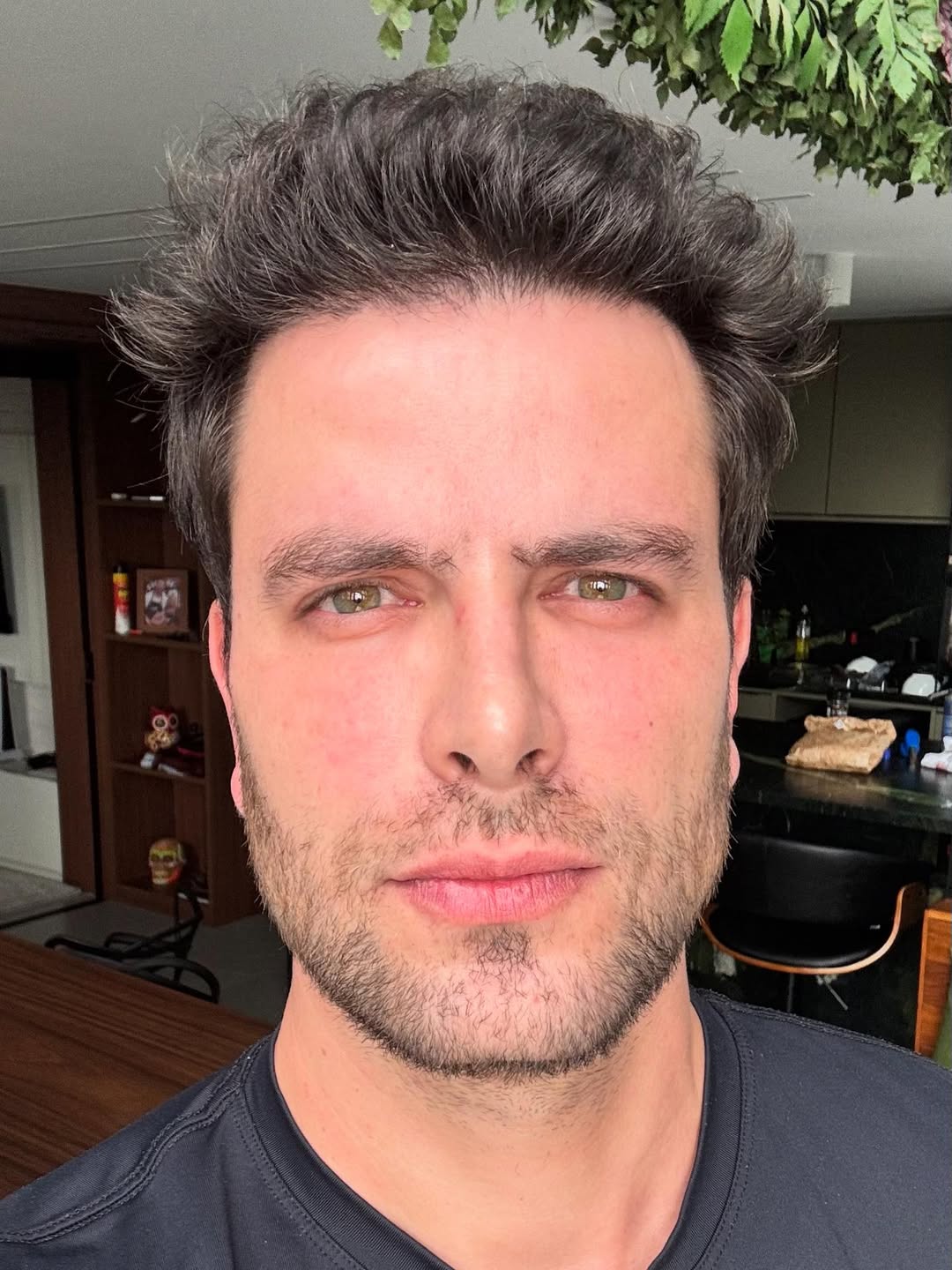 Após 'quebrar a Record', ex-BBB Gustavo Marsengo passa por mudança ...