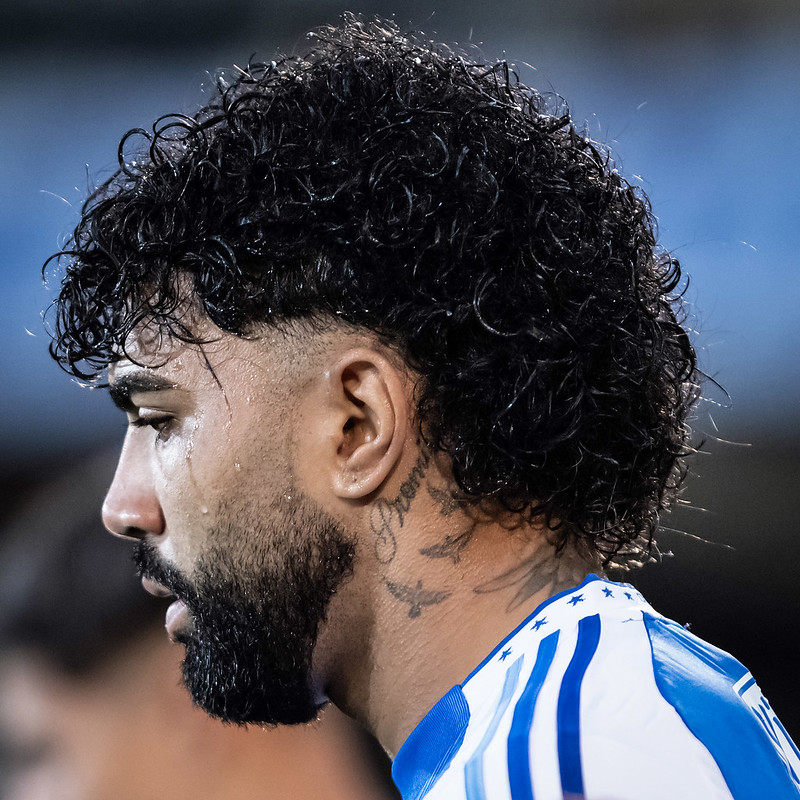 Gabigol faz novo corte e chega ao quinto visual pelo Cruzeiro; veja modelos