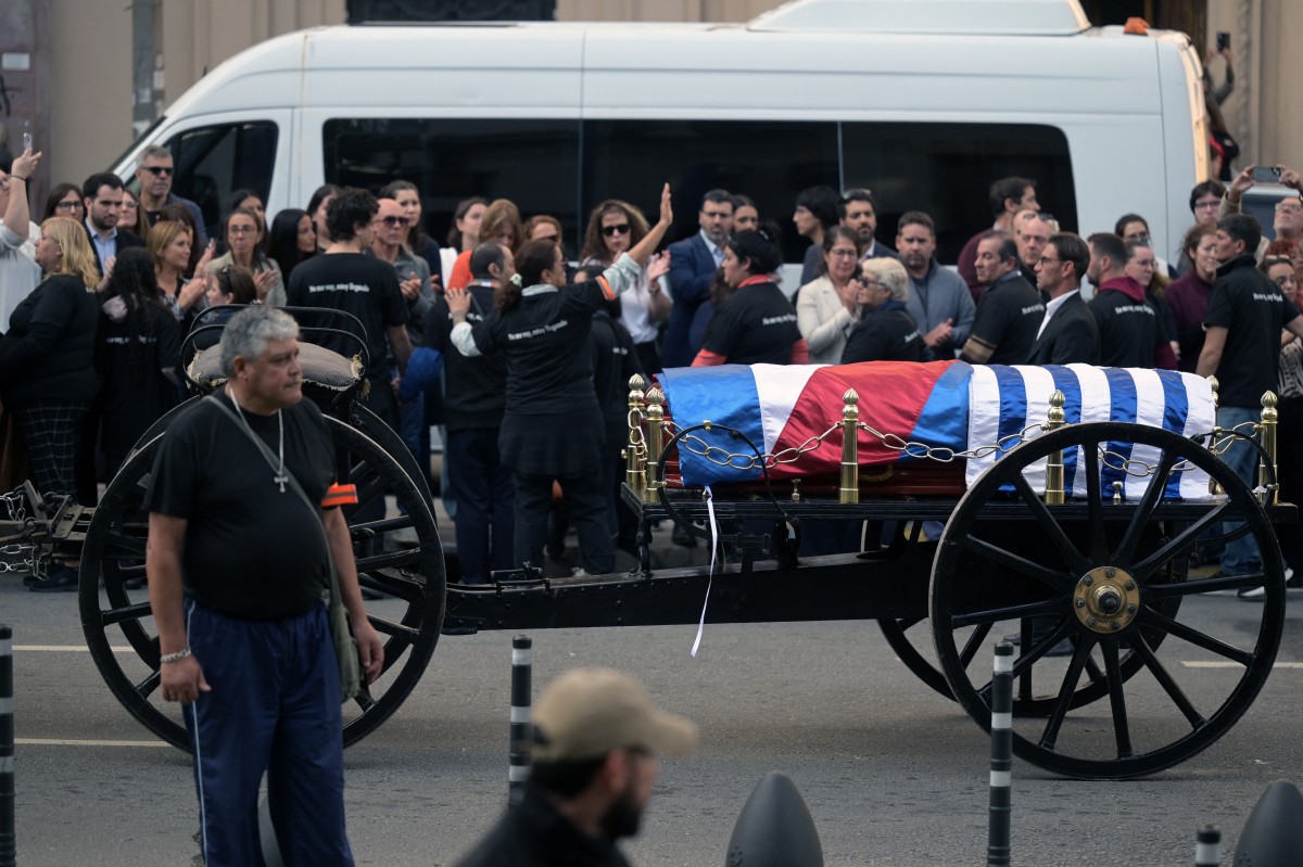 Velório de Pepe Mujica começa com cortejo fúnebre no Uruguai; fotos ...